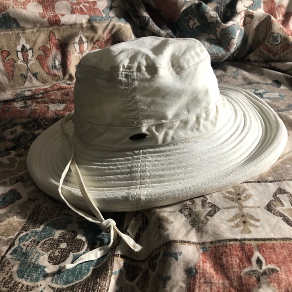 Coolibar | Accessories | Coolibar Spf 5 Linen Cotton White Wide Brim ...